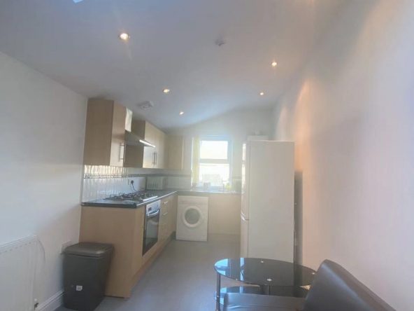 2 bedroom flat for rent in Salisbury road, Cardiff, CF24 4AE ...